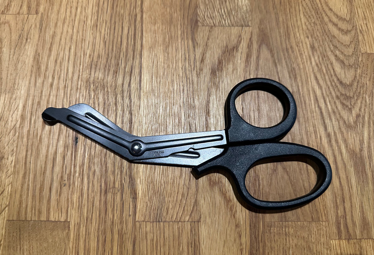 EMT Safety Shears – Toronto Kinbaku Salon